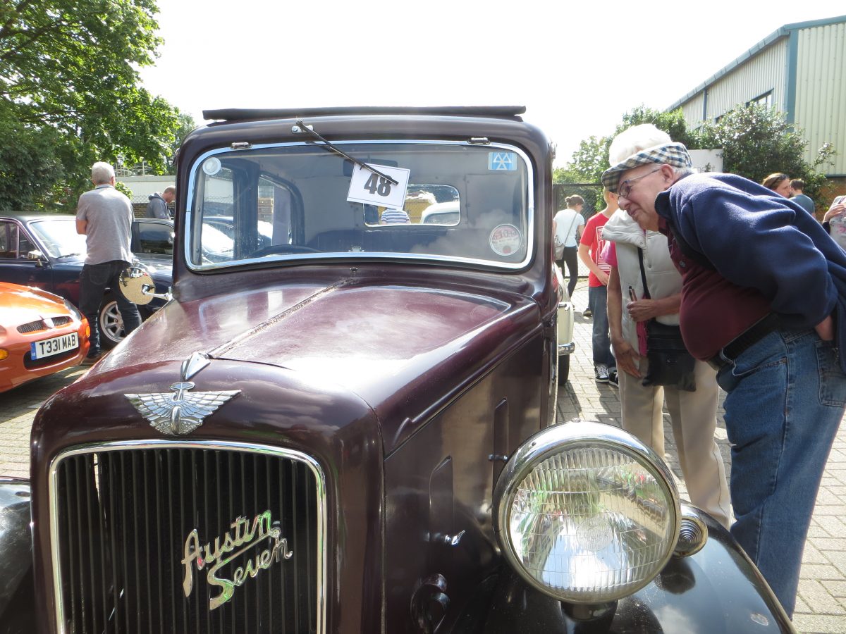 LOOK: Lutterworth classic car show raises hundreds for good causes ...