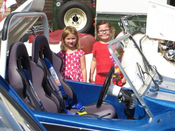 LOOK: Lutterworth classic car show raises hundreds for good causes ...