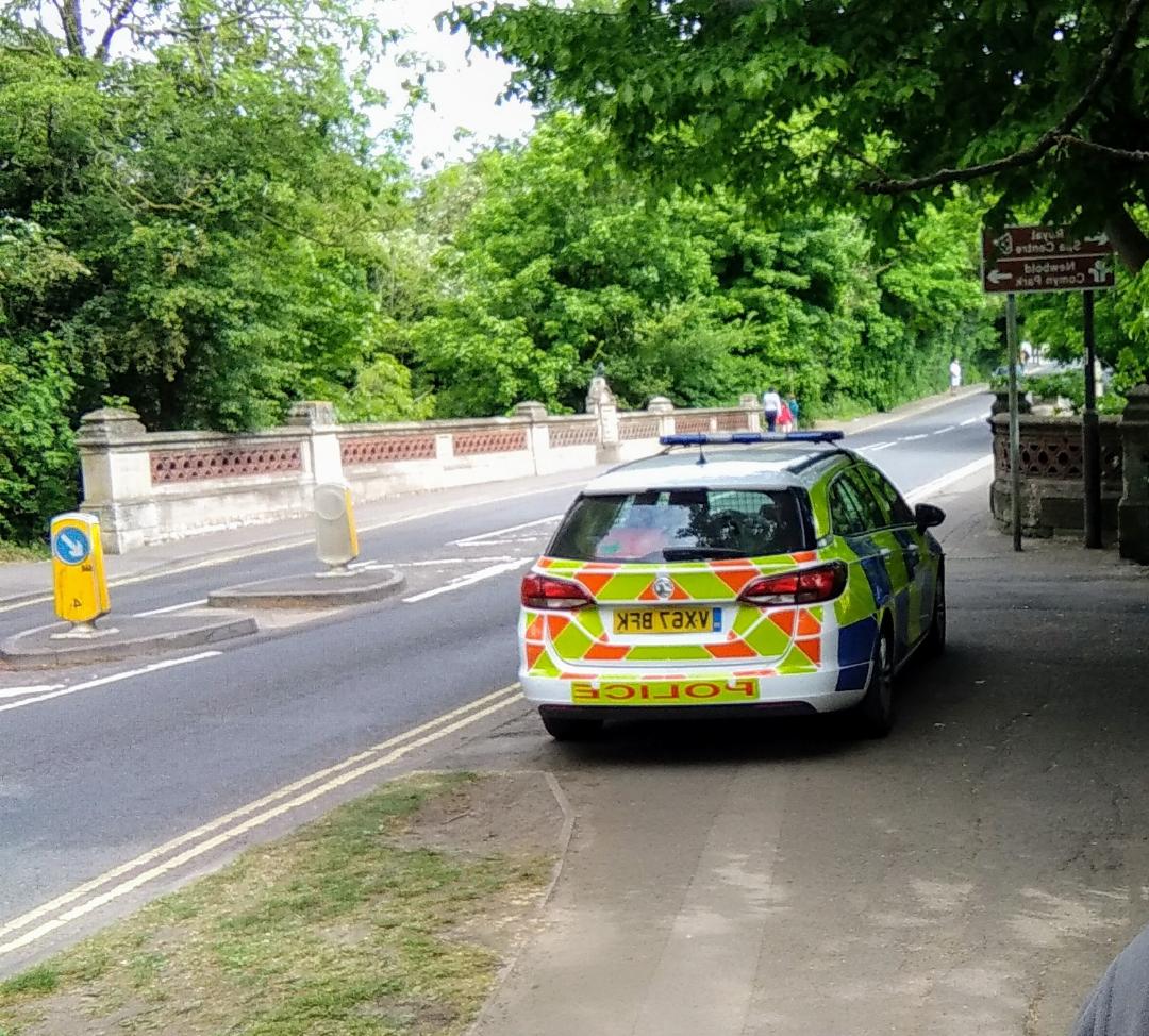 Police re-appeal for help to identify body of man found dead in ...