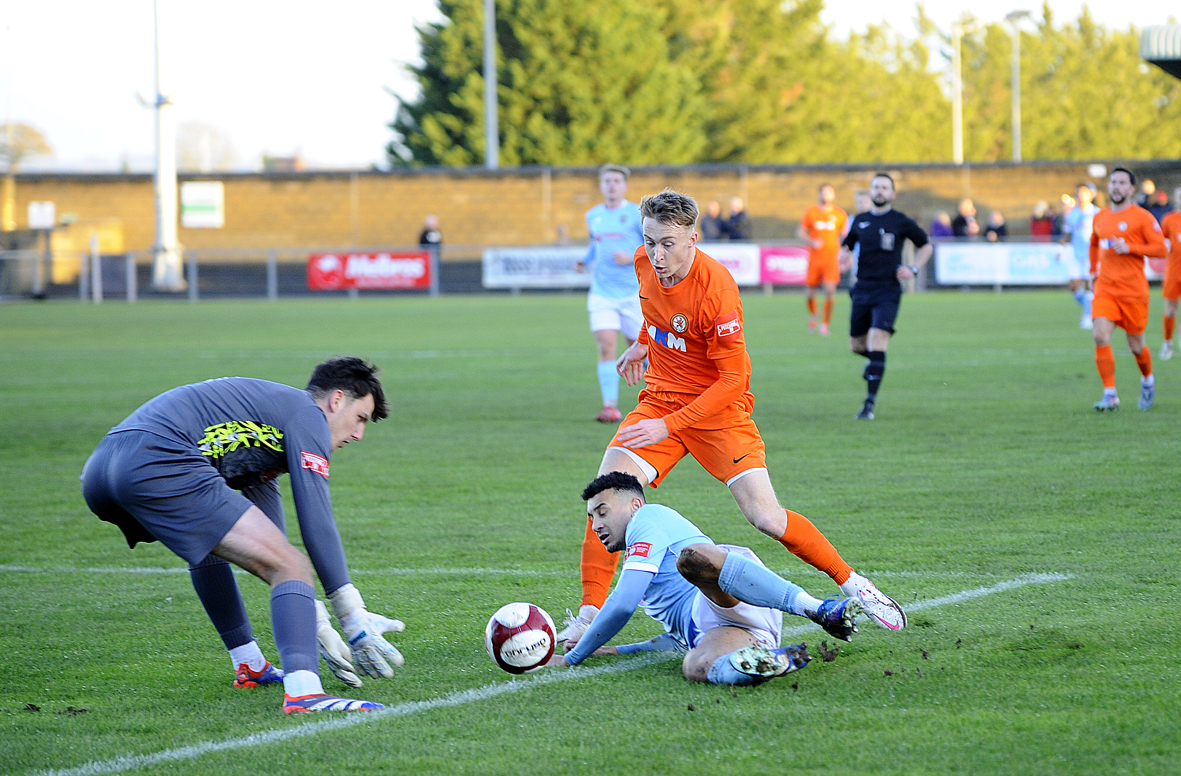 IN PICTURES - Rugby Town and Rugby Borough face off in first-ever derby ...